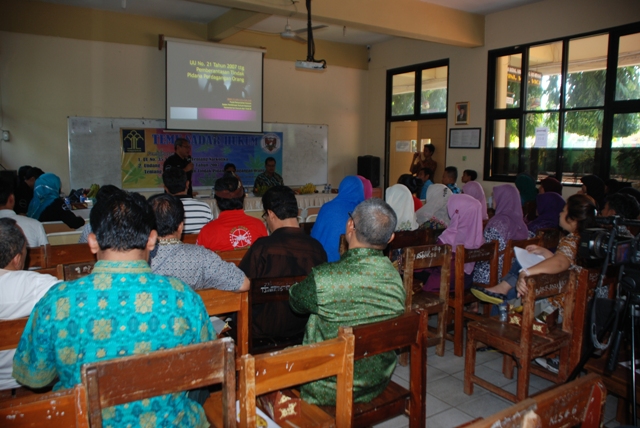 Kegiatan Temu Sadar Hukum di SMA 98
