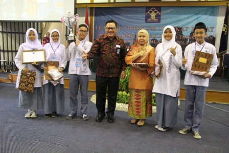SMA 28 Raih Juara Pertama di Lomba Kadarkum Tingkat Pusat Tahun 2015