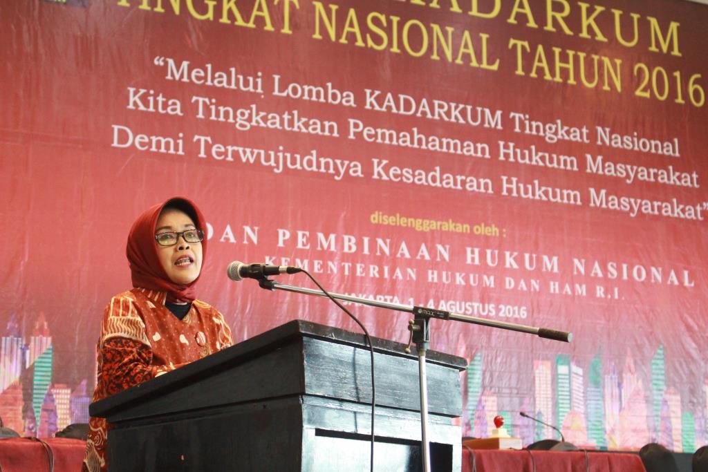 Kepala BPHN Menutup Rangkaian Acara Lomba KADARKUM Tingkat Nasional 2016