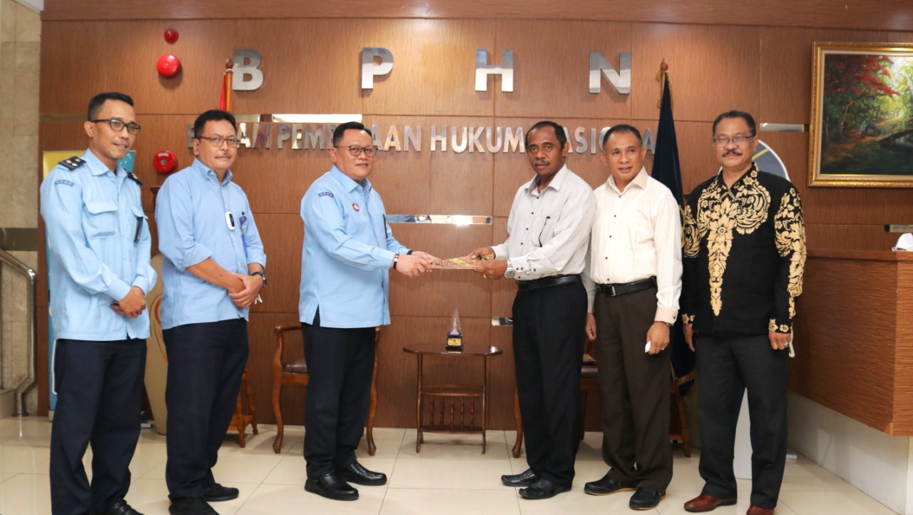 Perkuat Kemitraan dengan Perguruan Tinggi, BPHN Teken PKS dengan Universitas Kristen Artha Wacana