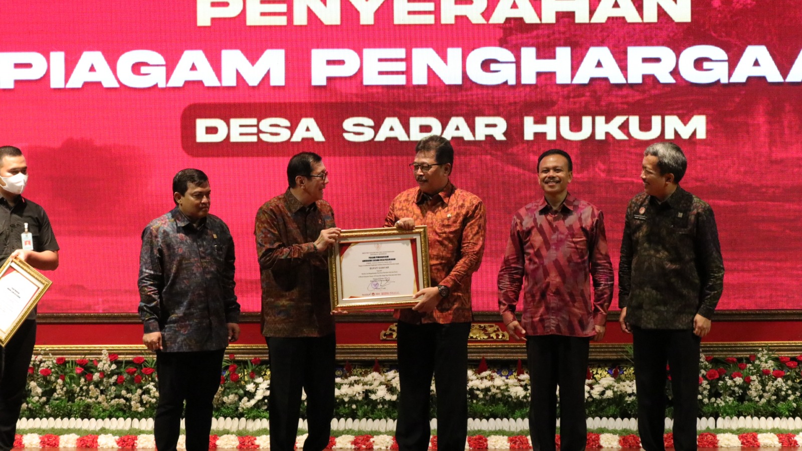 SIARAN PERS: APA ITU DESA/KELURAHAN SADAR HUKUM (DKSH) DAN BAGAIMANA ...