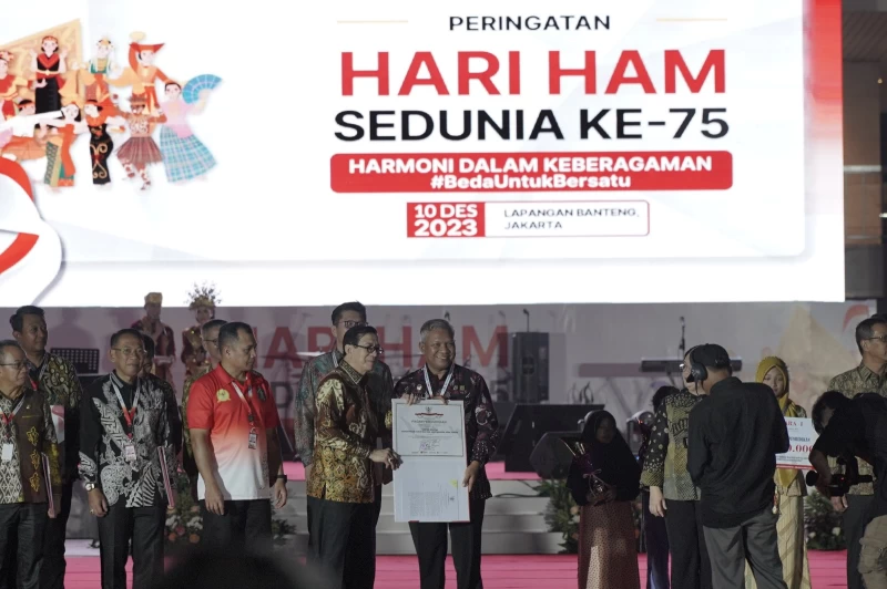 MENTERI HUKUM DAN HAM : Peringatan Hari HAM Merupakan Momentum ...