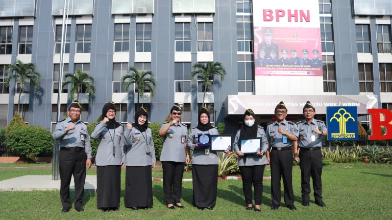 BPHN Berikan Penghargaan Pegawai Teladan dan Pegawai Pemberi Pelayanan Terbaik Tahun 2023